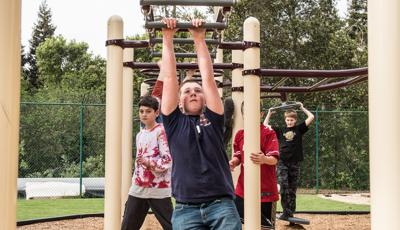 Trapeze Horizontal Ladder - Jungle Gym with Rings