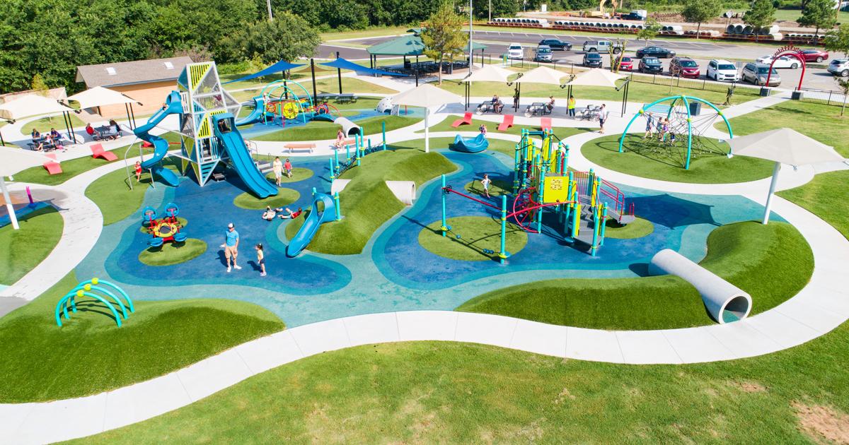 Funtastic Island - Playground Get-a-Way with Alpha® Tower and Weevos®