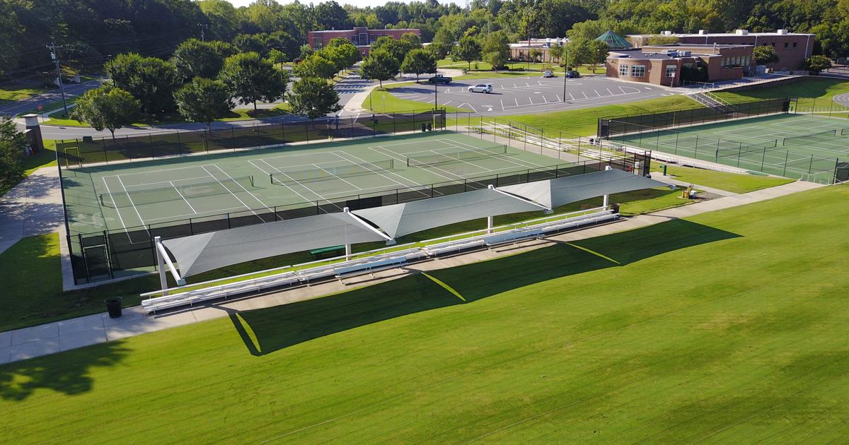 Charlotte Country Day Middle School - Cantilever Shade