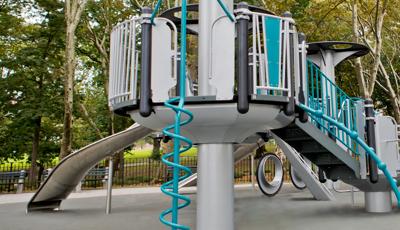 Corkscrew Climber w/SteelX® Handholds - Landscape Structures