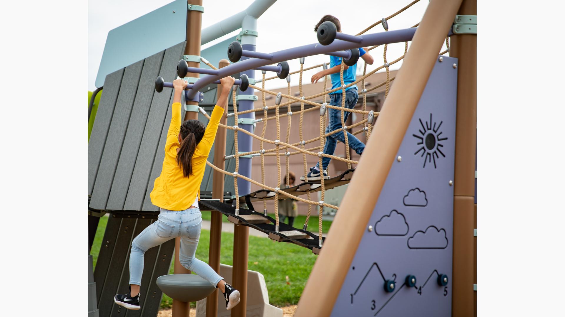 Smart Play® Summit™ Pre-Colored | Landscape Structures