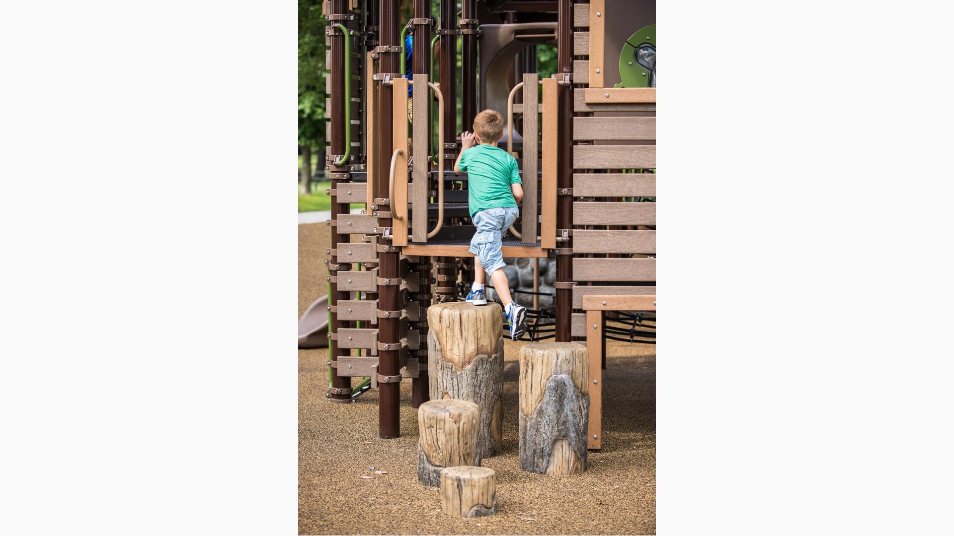 Play Naturally Log Steppers - Landscape Structures