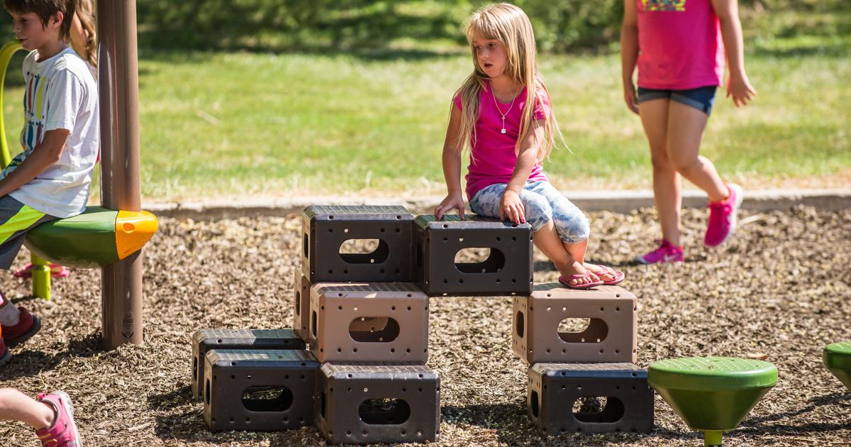 Block Climber - Configurable Blocks for Large Play Area