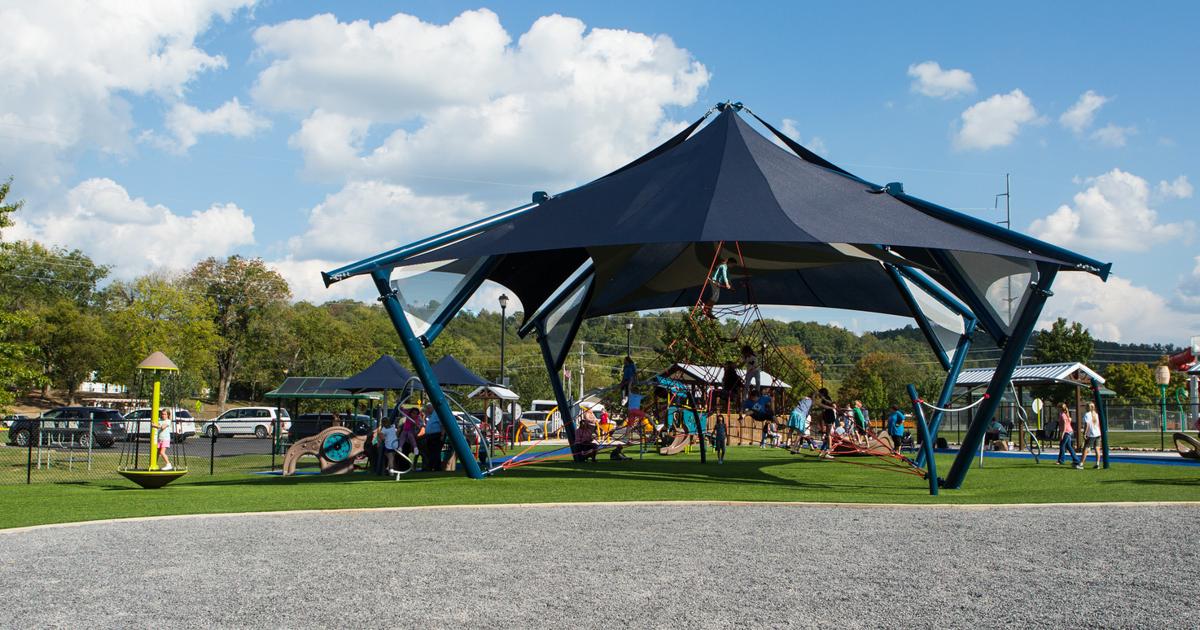 City of Sevierville Park - Integrated Shade: Lunar Blast®