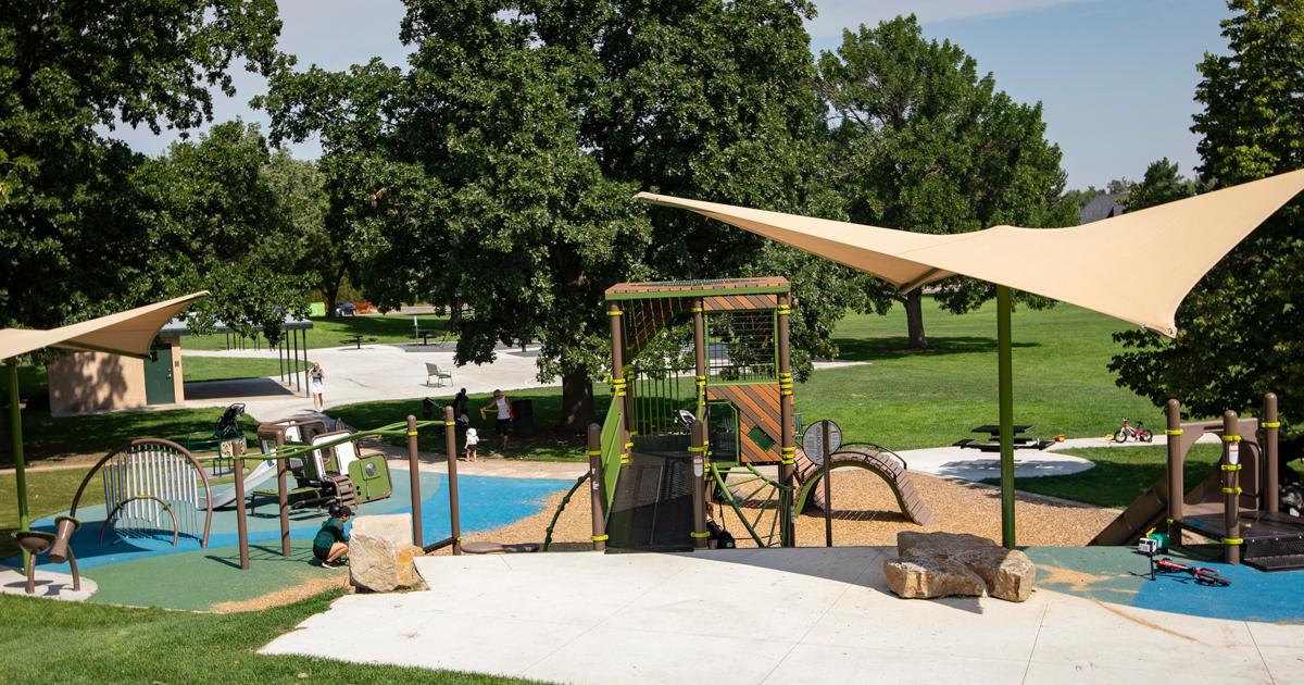 Robinson Park - Nature-inspired Playground Tower and Climbers