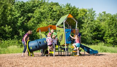 Motion - Compact Full of Interactive Play Events - Smart Play