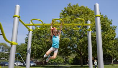 Single Beam Loop Horizontal Ladder - Straight Monkey Bars