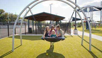 Multiple-User Swing - Multi-Direction Oodle® Swing