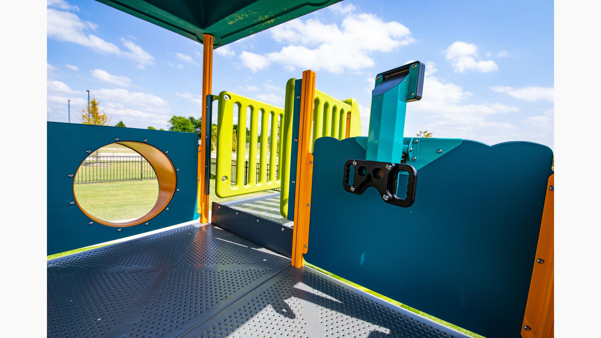 Periscope Panel - Large Viewfinder Moves Side to Side and Forward 30 ...