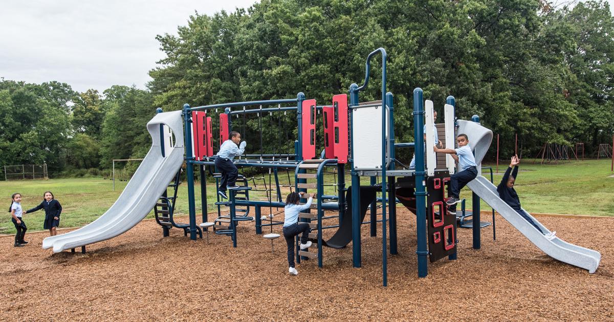 Princeton Elementary School - Compact, affordable school playground