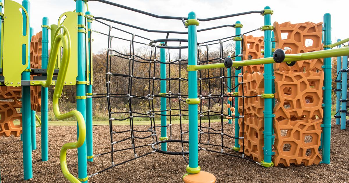 GeoPlex® Labyrinth Climber - Landscape Structures